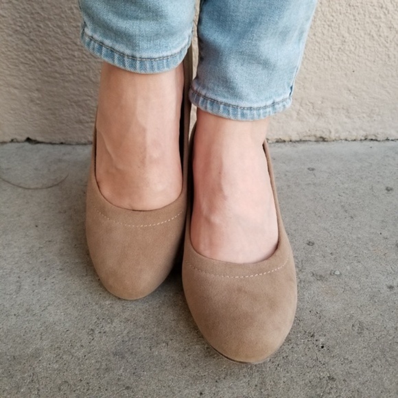 Shoes | Taupe Vegan Suede Round Toe Chunky Heel Pump | Poshmark